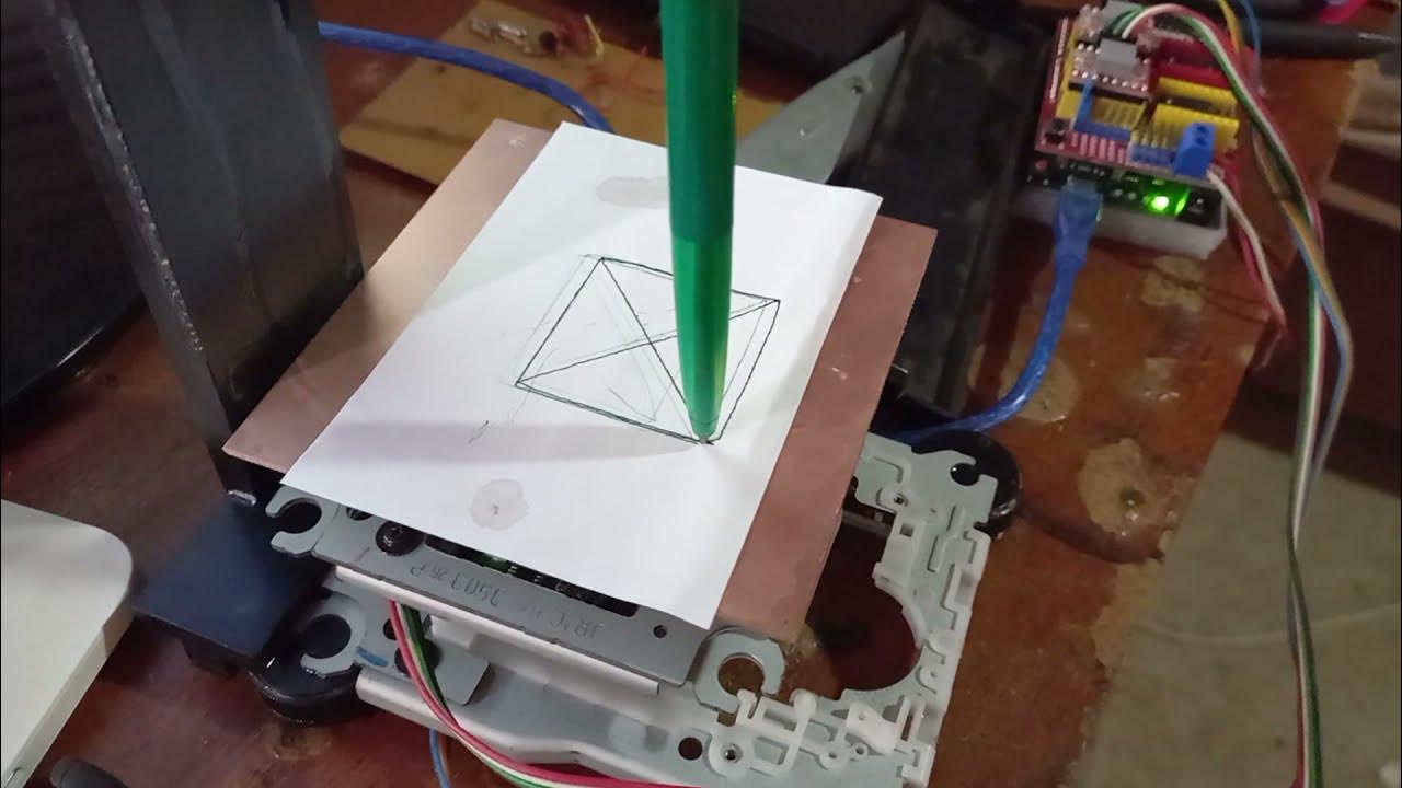 My first arduino pen plotter - YouTube