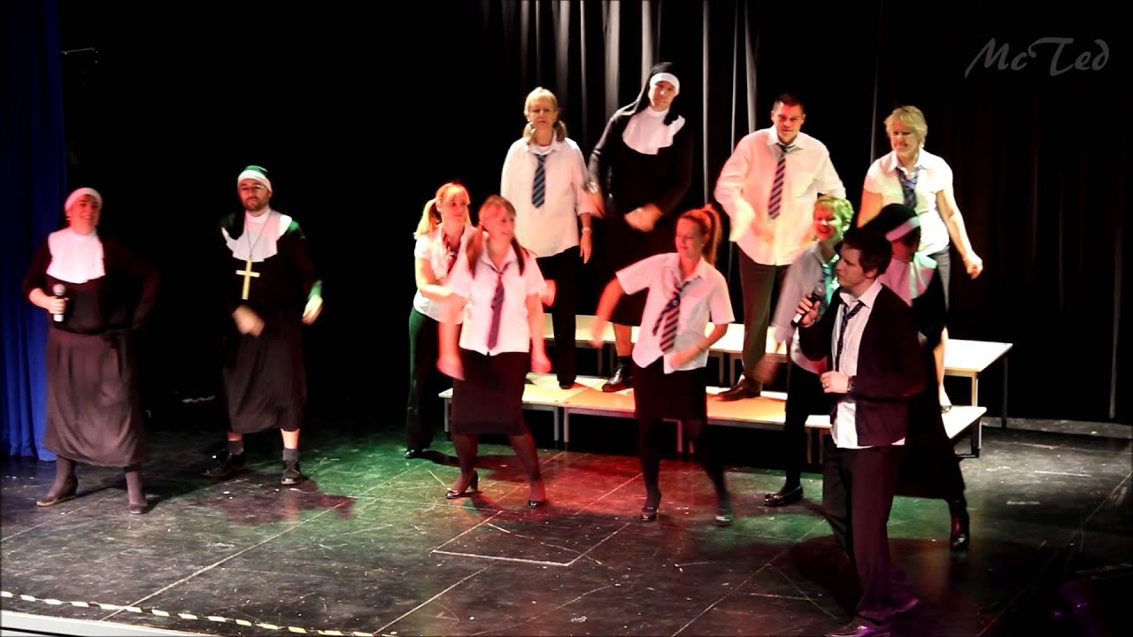 Hazelwick School Christmas Karaoke 2013 - YouTube