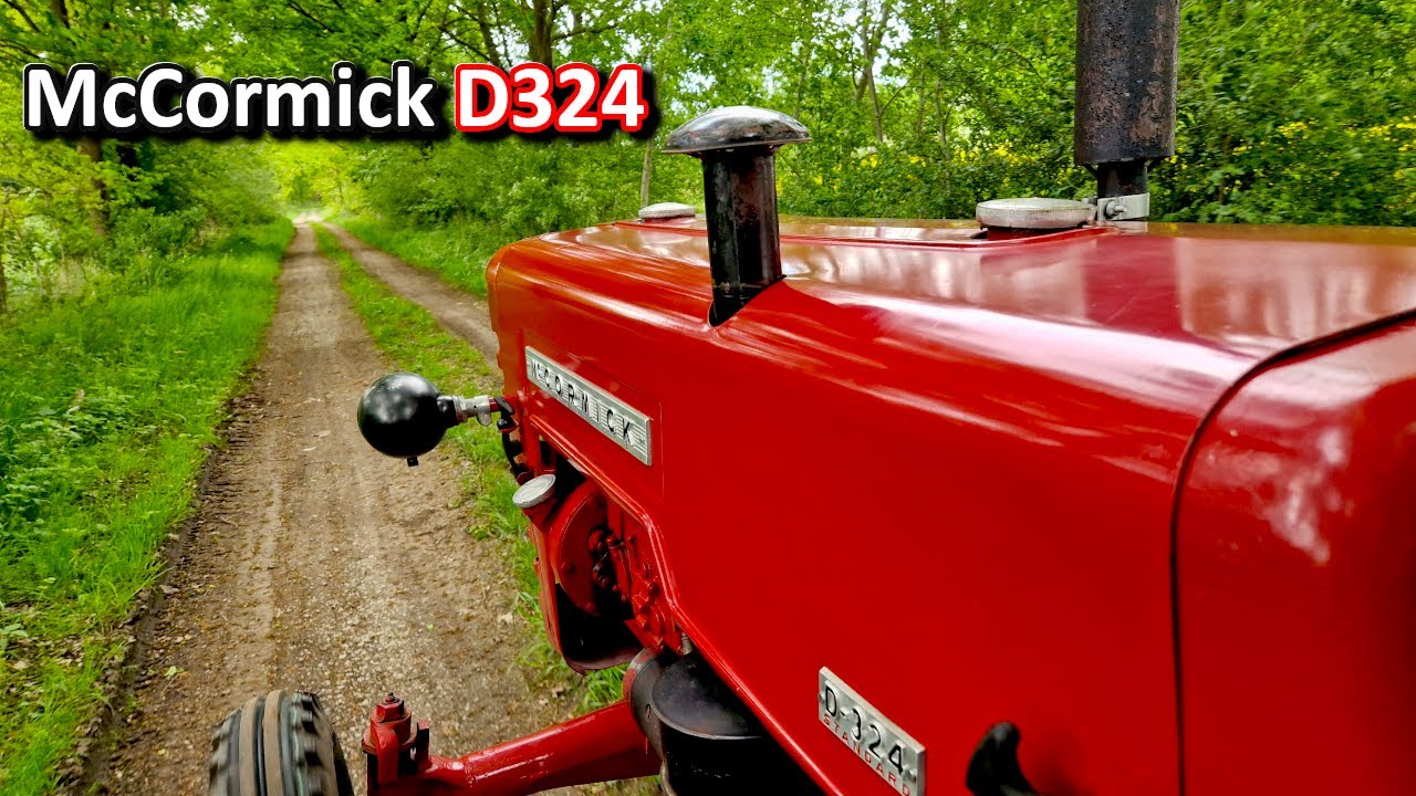 McCormick D324 Ausfahrt am Feldrand | Dreizylinder Sound PUR - YouTube