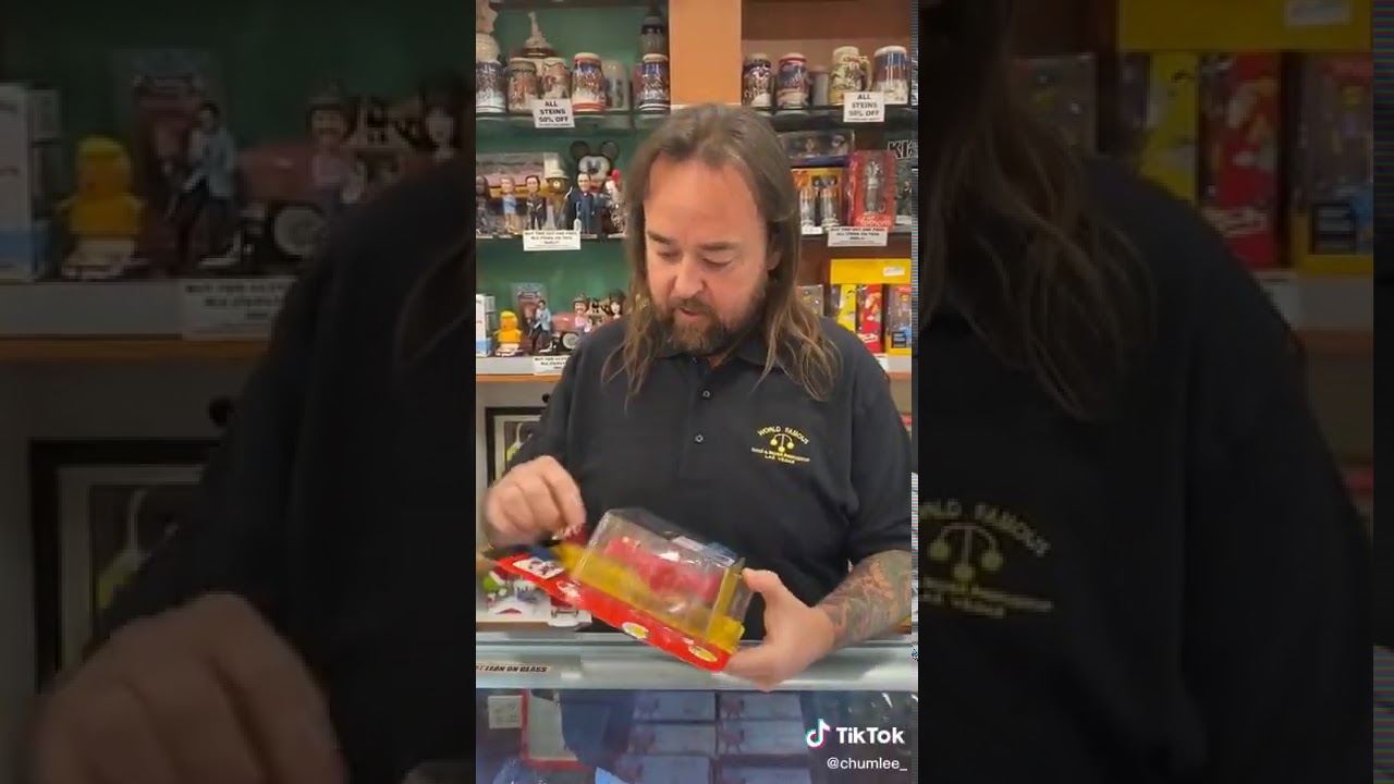 "I don't know Rick, it looks fake" (No lo se Rick, parece falso) - YouTube