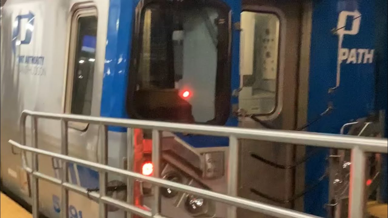Railfanning PATH TRAIN @ 33rd St Station - (8/13/22) - YouTube