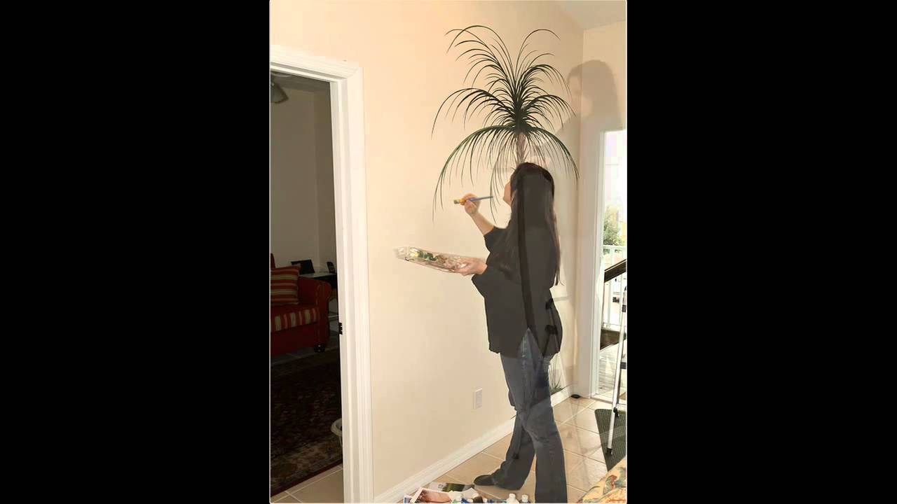 Artist Jami painting a palm tree - YouTube