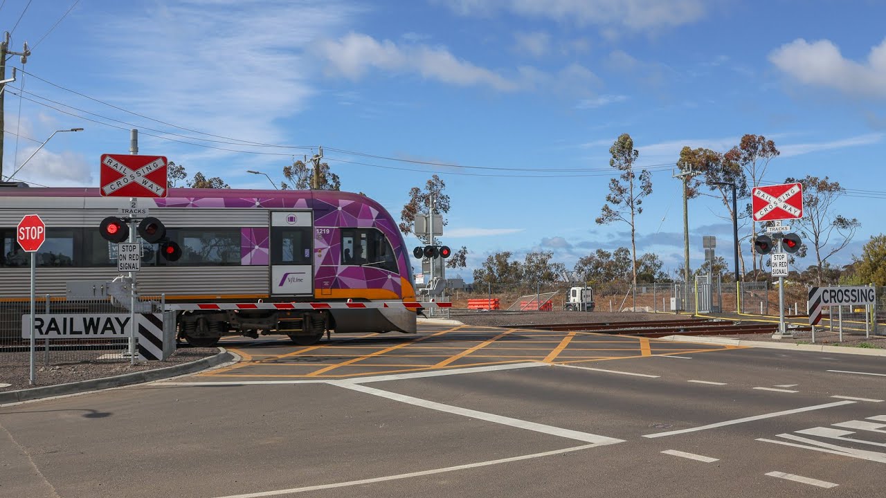 Reserve Road, Marshall, Vic | V/Line Railway Crossing | Before & After ...
