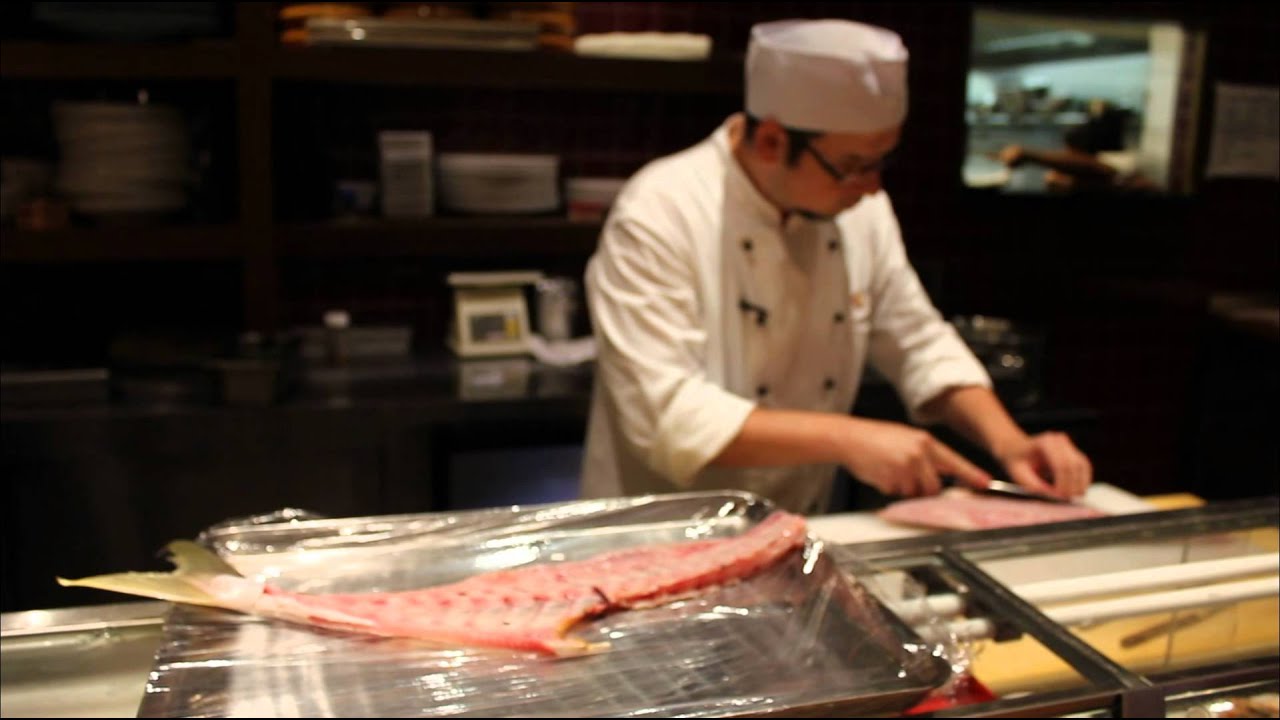 Preparing yellowtail sashimi at Nobu Budapest - YouTube