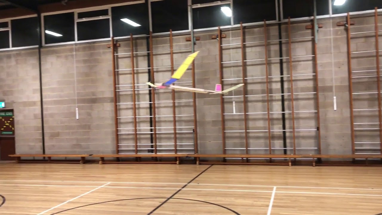 A Frog flies in the Impington gym Alan Paul Nov 2017 - YouTube