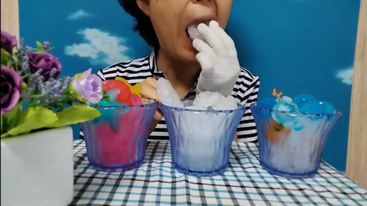 Alice ice asmr /엘리스얼음먹방/ice eating /ice asmr/ ^.*~♡ - YouTube