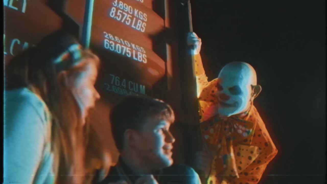 Aussie World: Mayhem Maze Grand Opening Advertisement Sept 2016 - YouTube