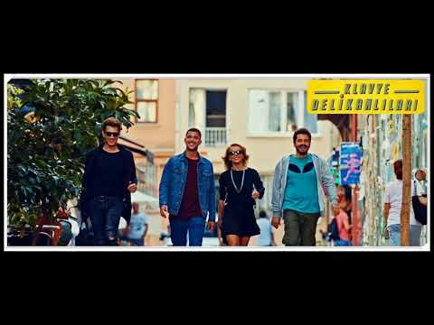 Klavye Delikanlıları Fon Müziği
