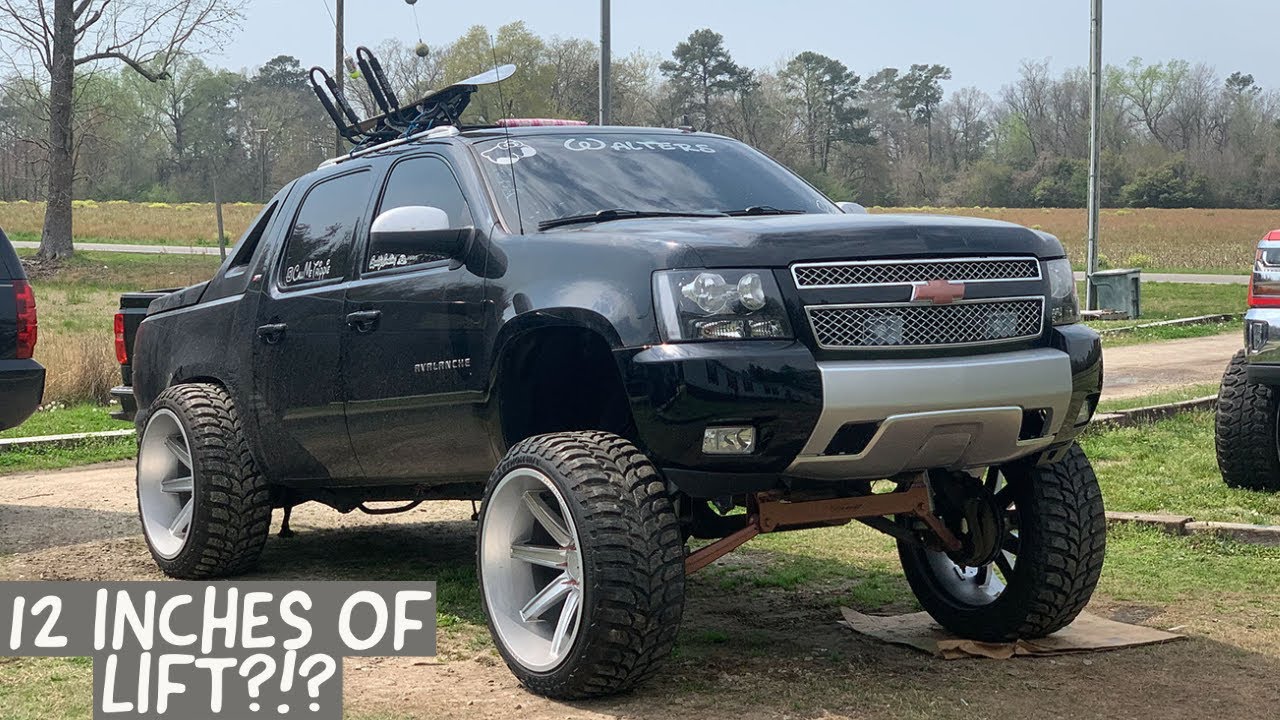 SQUATTED AVALANCHE WITH 12" OF LIFT??!? #BACKYARDBUILT VLOG - YouTube
