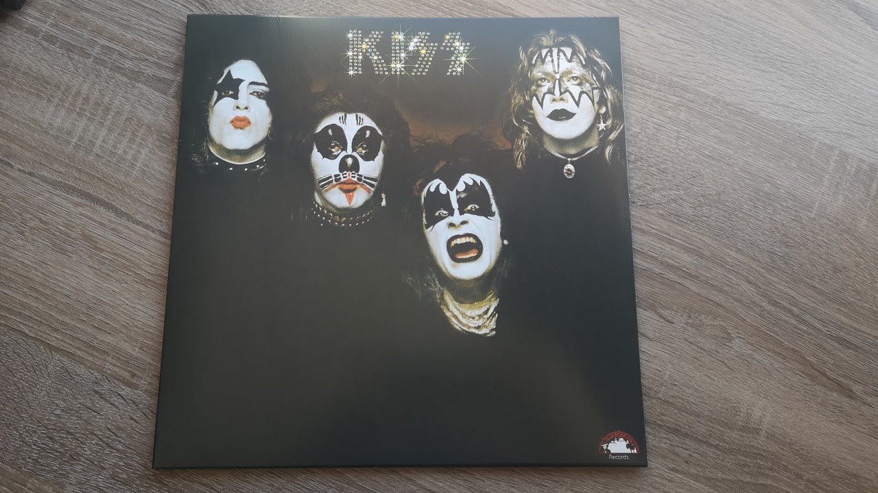 Kiss - Kiss Vinyl Unboxing 4K - YouTube
