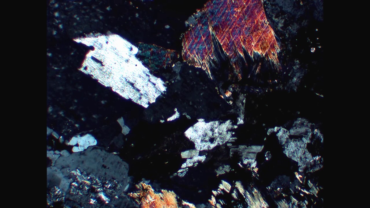 Granite under the polarization microscope - YouTube