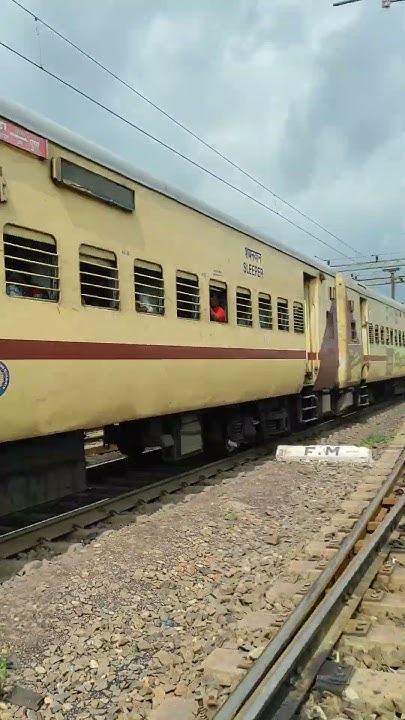 Secunderabad howrah falaknuma express with wap4 - YouTube