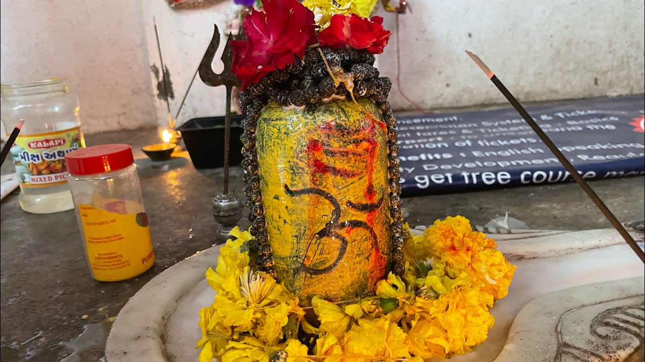 Mahadev Pooja in # savan 🙏# 100 year old temple of Mahadev - YouTube