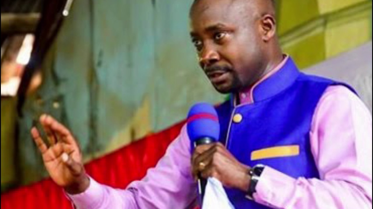 Gwajima: Daudi Bashite 'Makonda' ni zaidi ya Jambazi - YouTube