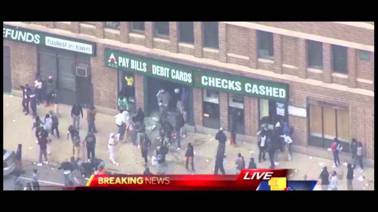 (4/27 5:45)(RAW UNSEEN)Looting bank Baltimore City Protests Riots # ...