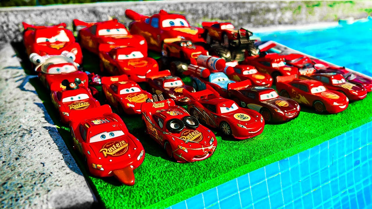 Disney Pixar Cars falling into deep pool, Lightning McQueen, Tow Mater ...