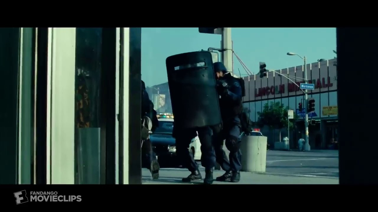 S.W.A.T. (2003)-Bank robbery - YouTube
