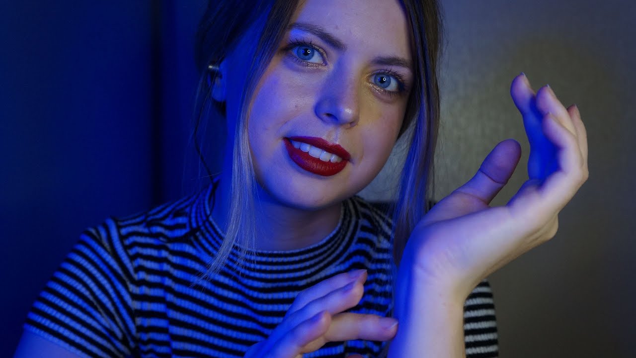 [5 minutes ASMR] Random hand triggers and movements | NO TALKING - YouTube