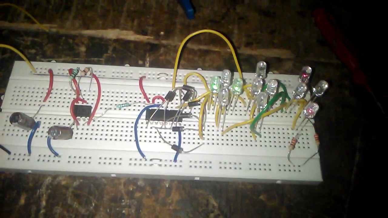 4 way trafic signal - YouTube