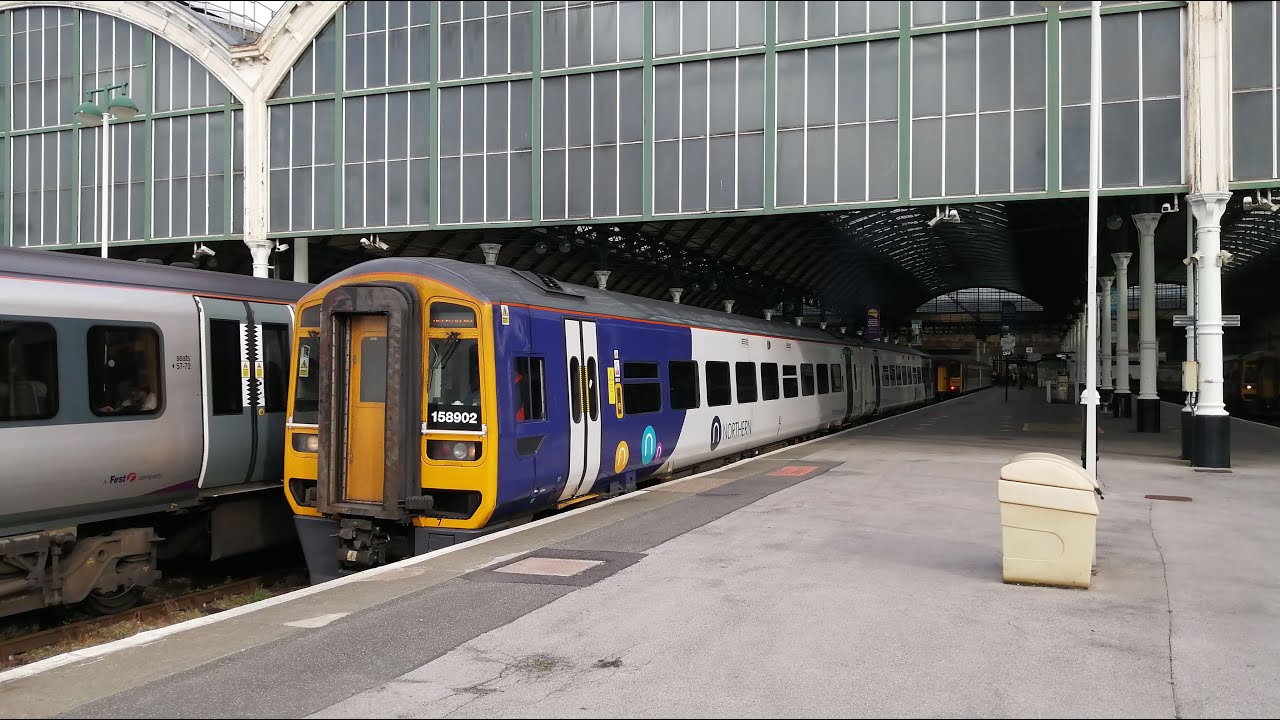 Trains at Hull (16/10/2021) - YouTube