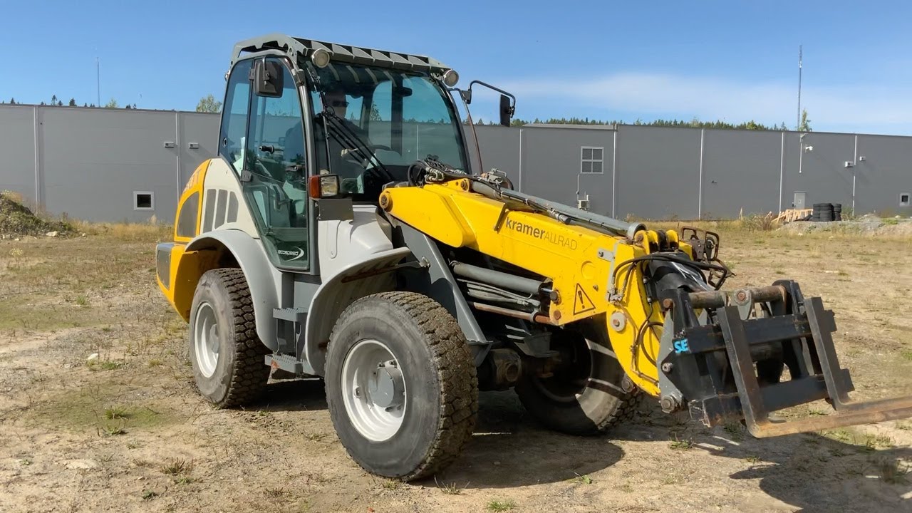 Köp Teleskoplastare Kramer Allrad 680T med flera redskap på Klaravik ...
