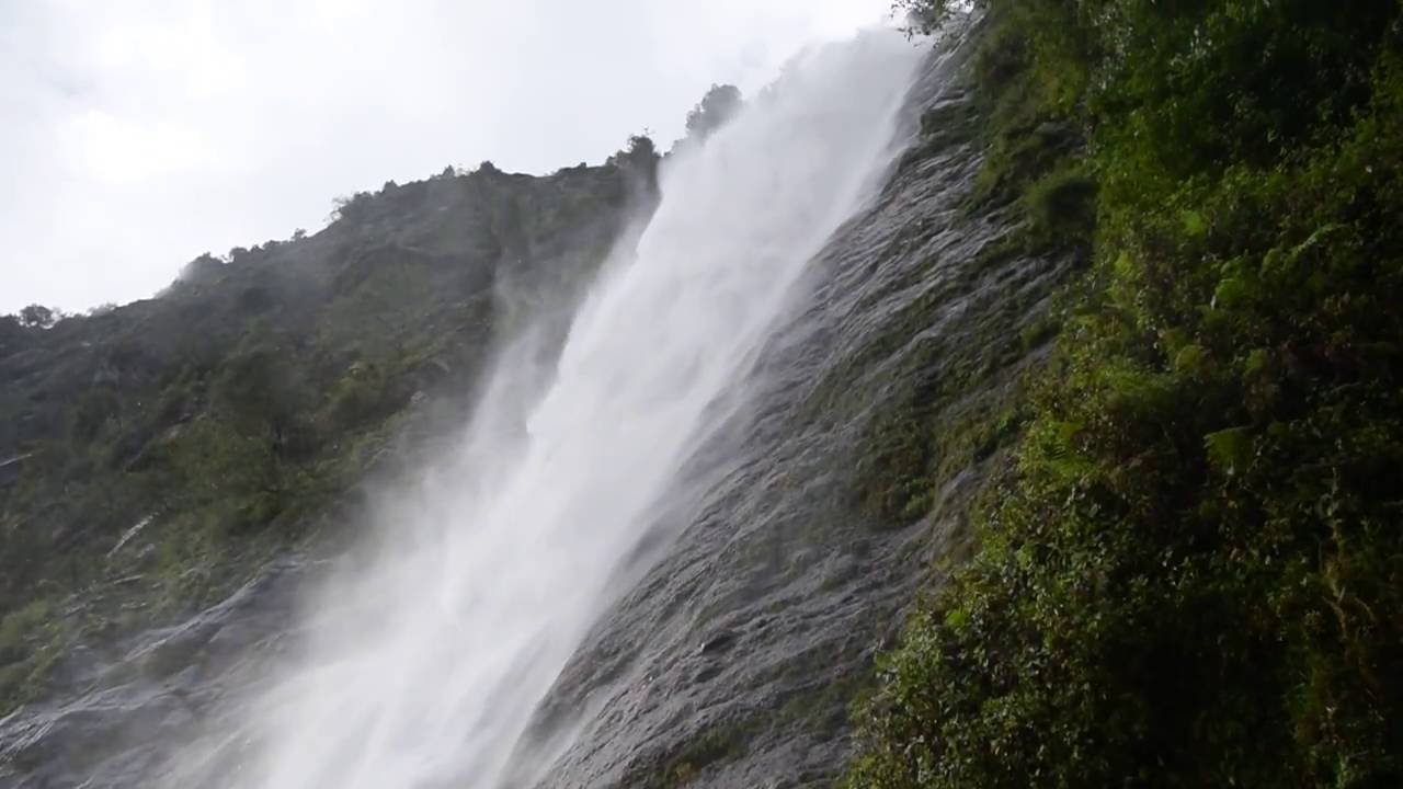 Looking up the Birthi Waterfall - YouTube