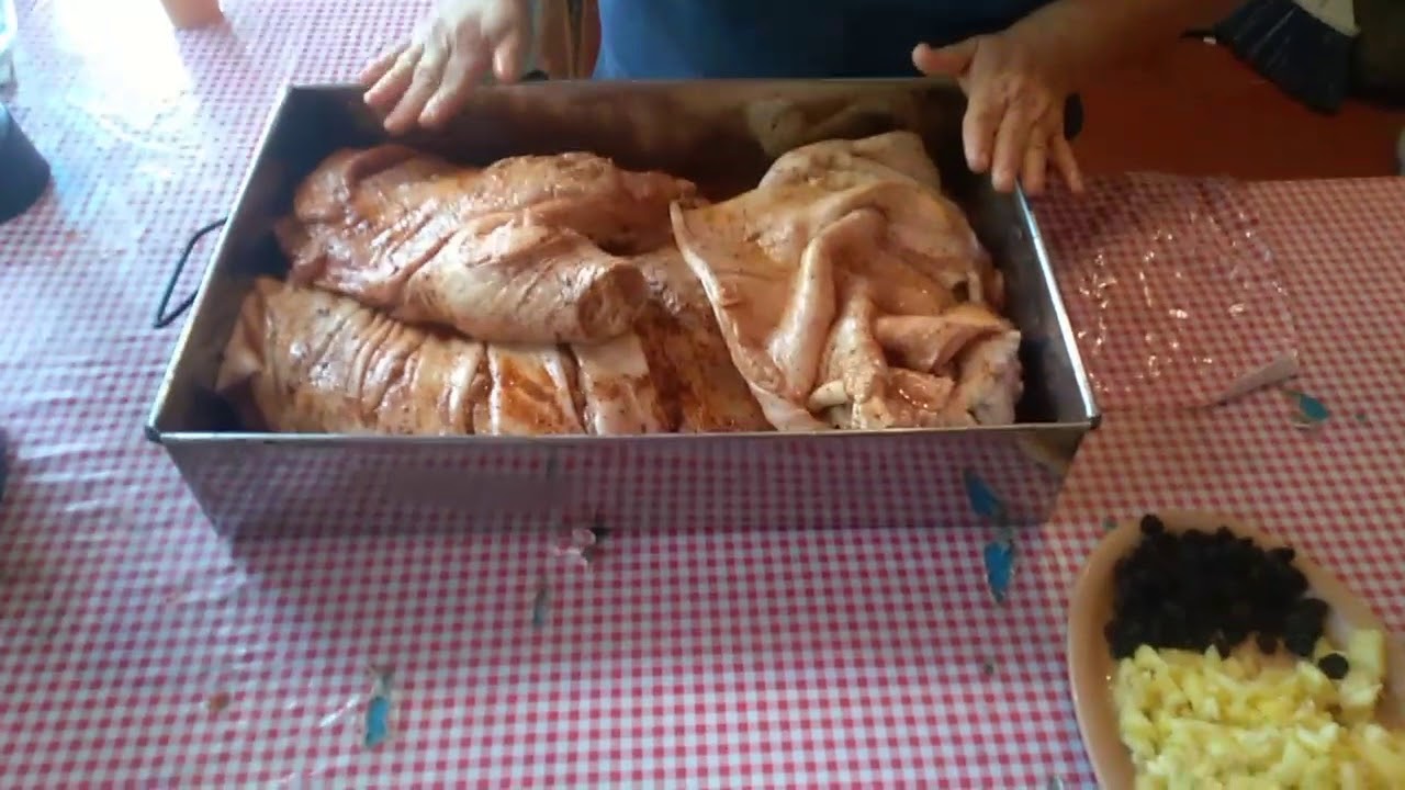Como hacer relleno de puerco - YouTube