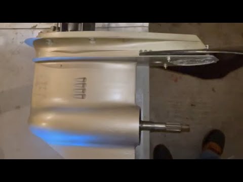 Rebuild an Evinrude / Johnson outboard lower unit step by step. Lower ...