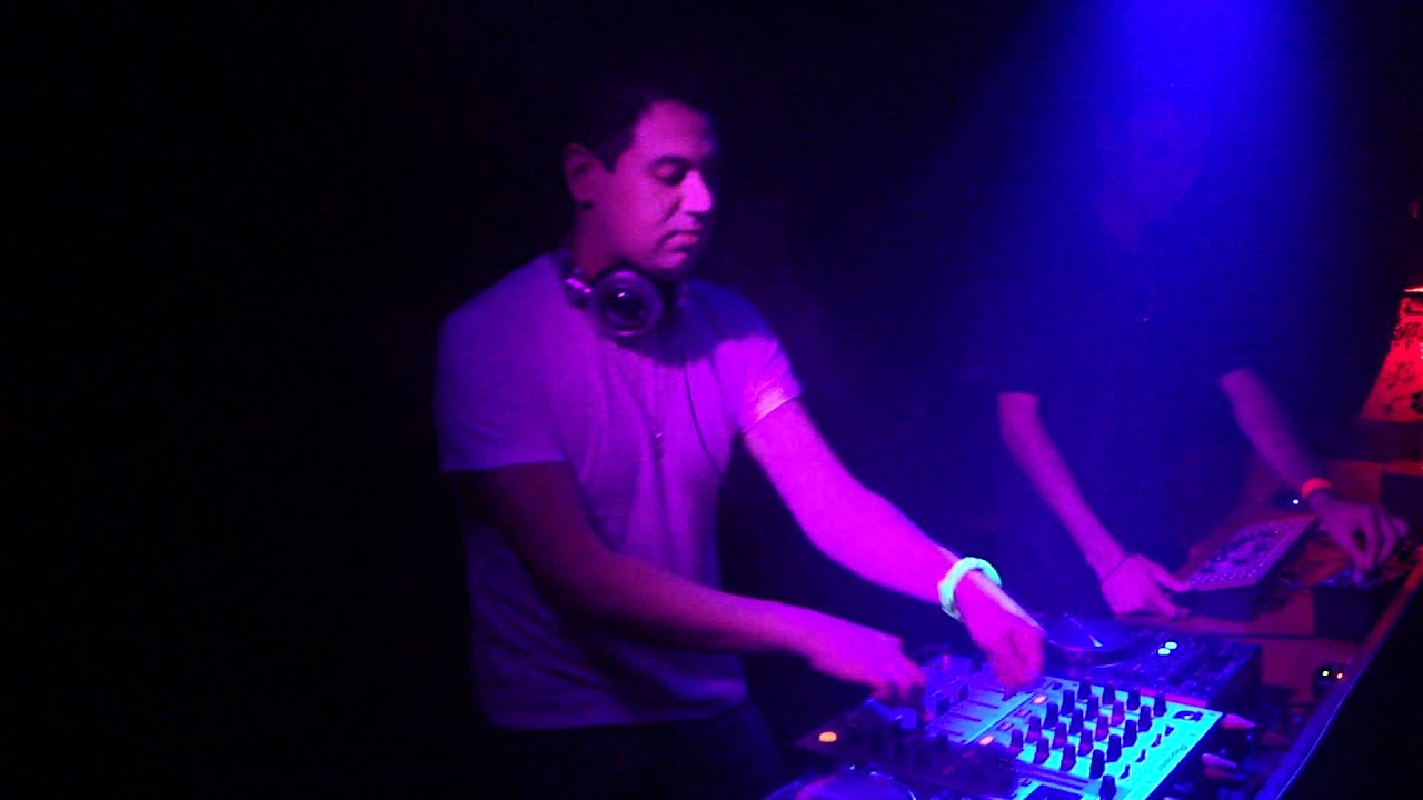 Dj.paulo Pringles "thunder club" 2011 - YouTube