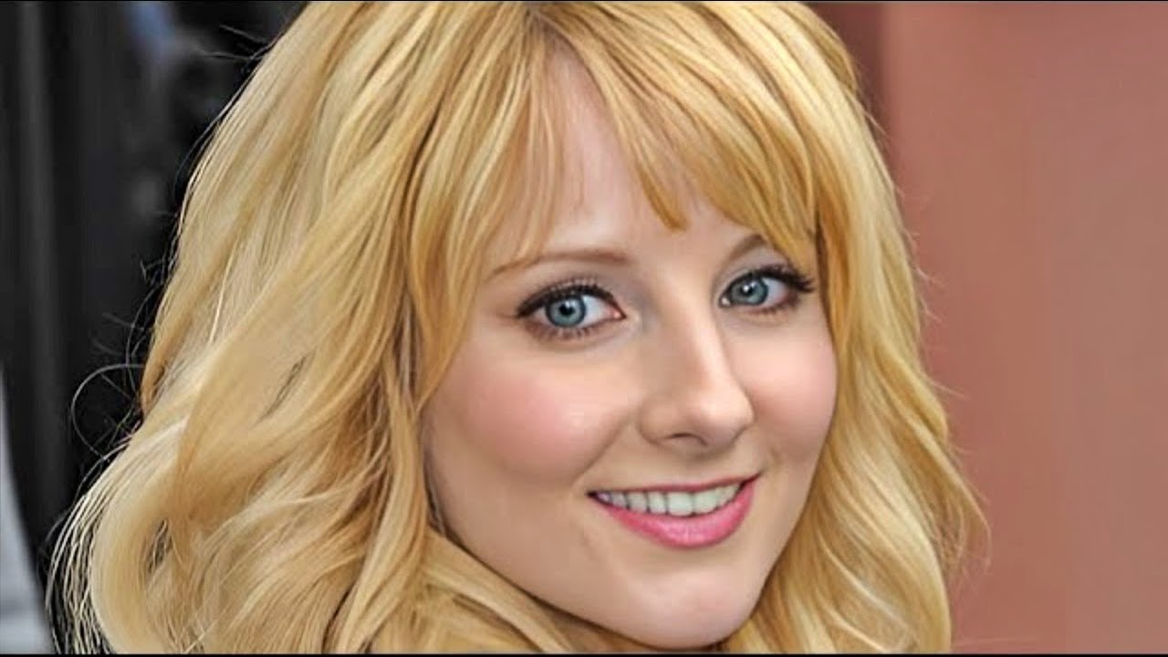 MELISSA RAUCH🔥 Rare Photos in Swimsuit, Stockings & Micro Bikini, Heels ...