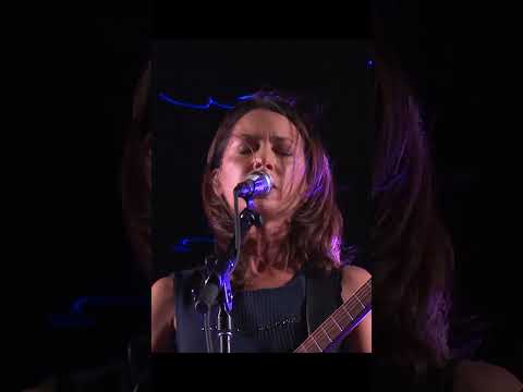 Susanna Hoffs (The Bangles) - Hazy Shade of Winter (LIVE)