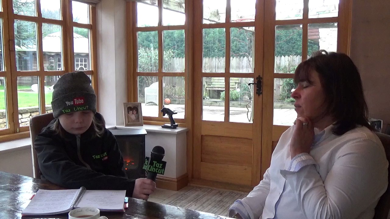 The Stephanie Simmonite Interview - YouTube