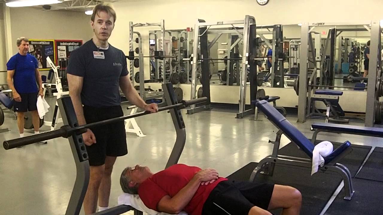 How to bench press correctly - YouTube