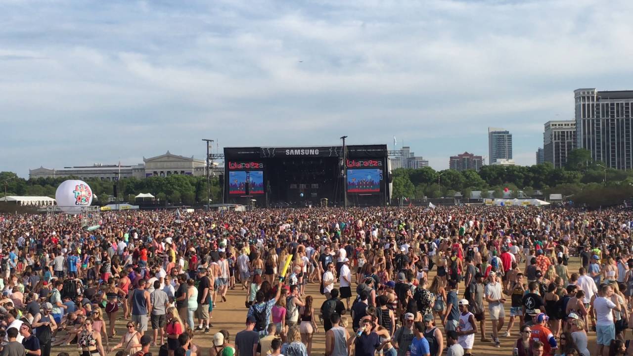 Flume Crowd [Lollapalooza 2016] - YouTube