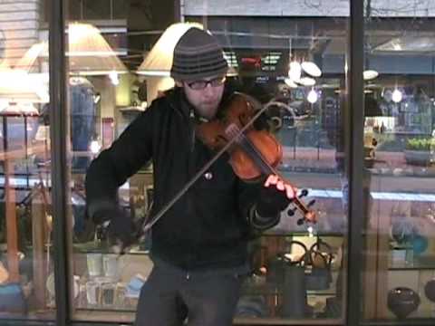 STREET MUSICIAN-VIOLINIST- in Portland, Oregon - YouTube