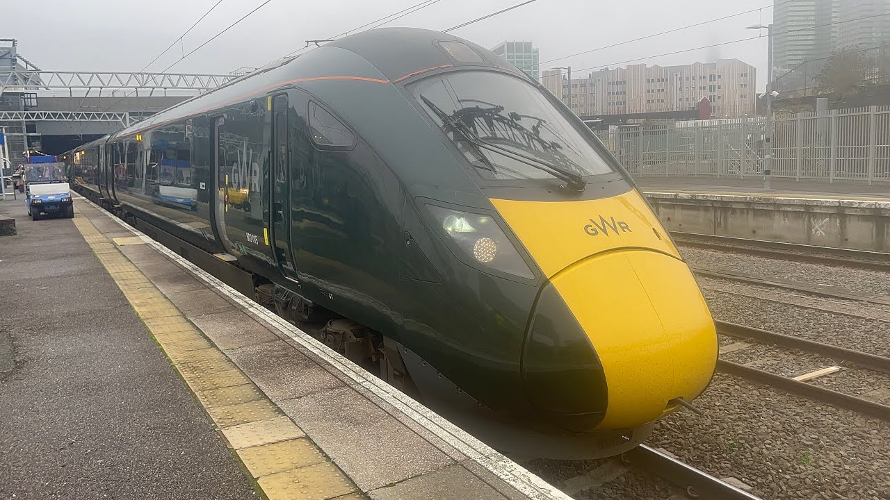 Trains at London Euston (Includes GWR Diverts) 27/12/24 - YouTube
