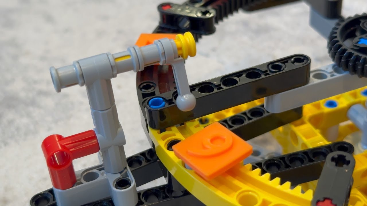 Lego Spin the Wheel powered by Power Functions - YouTube
