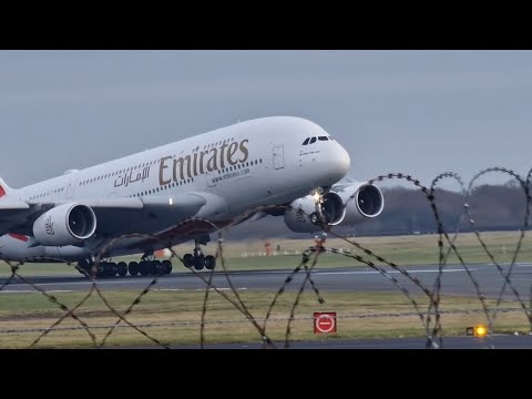 5 minutes of plane spotting at Manchester Airport 22/01/2023 - YouTube