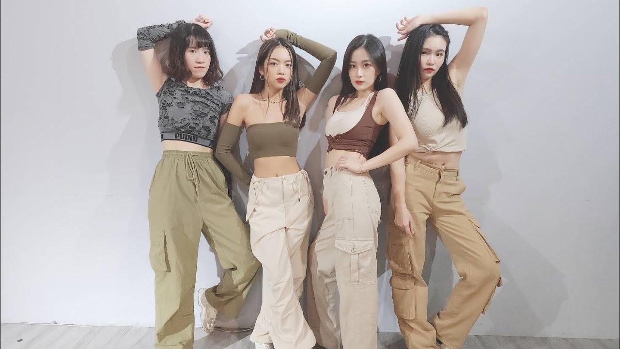 Blackpink-Pink Venom Dance present by 璠璠老師專攻班 - YouTube