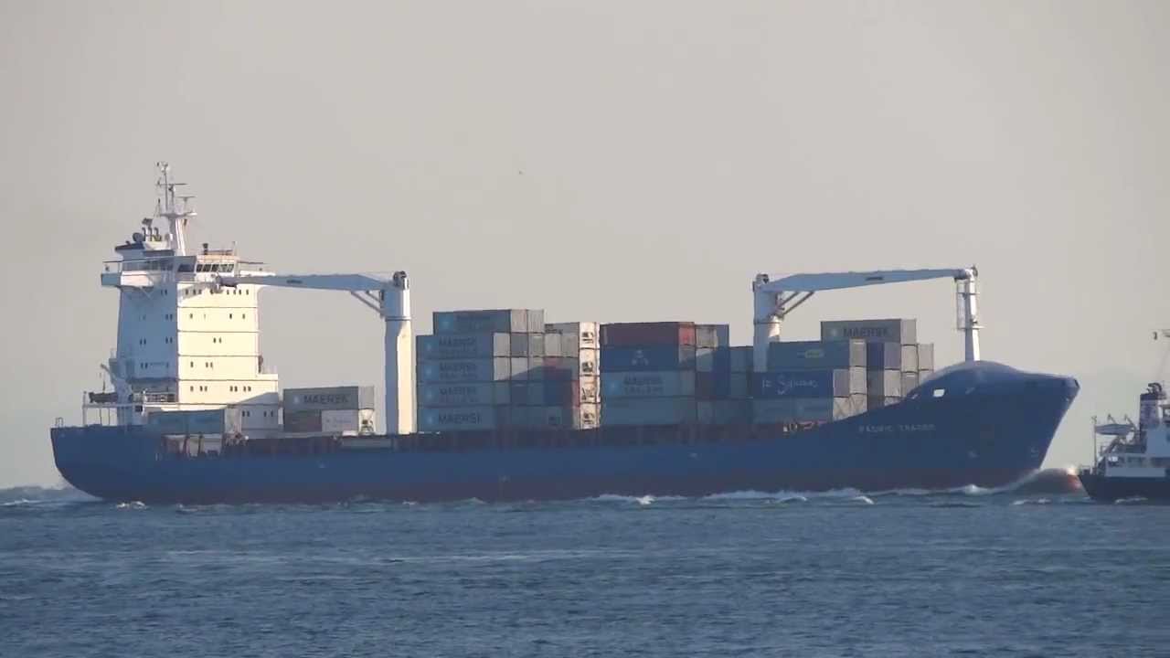 [船]コンテナ船 PACIFIC TRADER Container ship OSAKA Bay 明石海峡通過 - YouTube