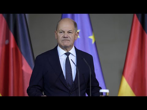 Le chancelier allemand limoge son ministre des Finances - YouTube