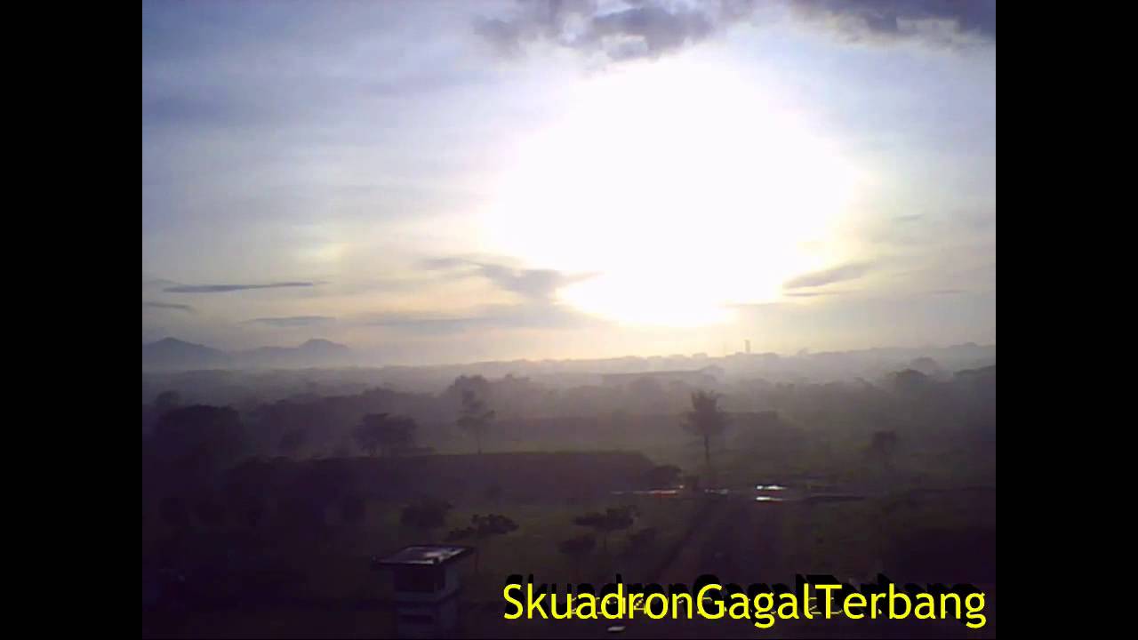 Flying Sky Surfer v1 1400 - Perfect Day at Lapangan Tembak Baros ...