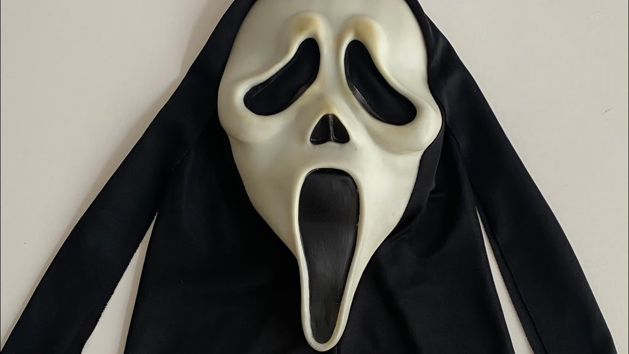 Unboxing an old ASIS Scream Mask (EU Stamp) - YouTube