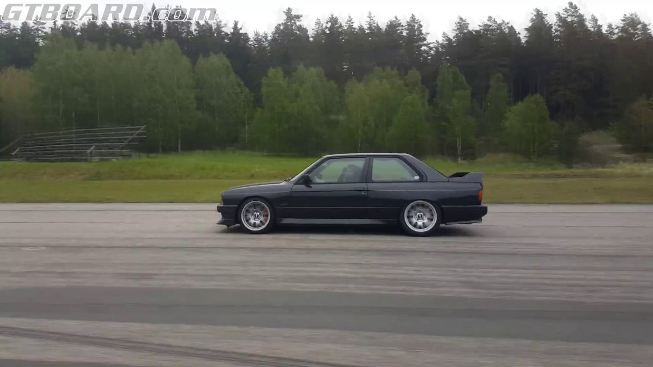 [4k] BMW M3 E90 V8 vs BMW M3 E30 V10 S65 vs S85 - YouTube