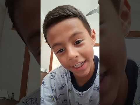 eu e meu amigo brincando de luta