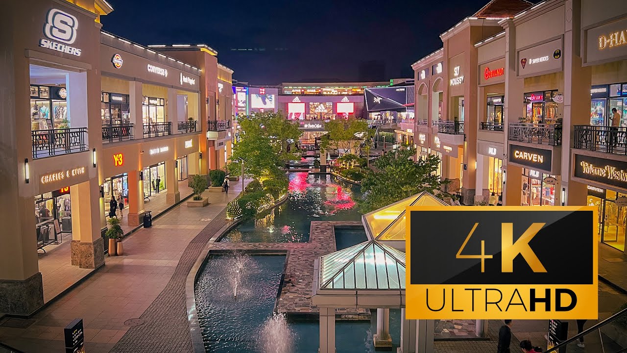 [4K] Walking Tour at Outlets Parking Lot | Shanghai Shopping Mall 2023 ...