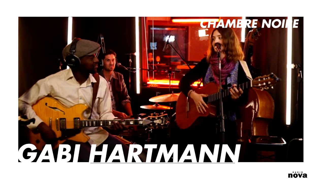 Gabi Hartmann en live chez Radio Nova | Chambre Noire - YouTube