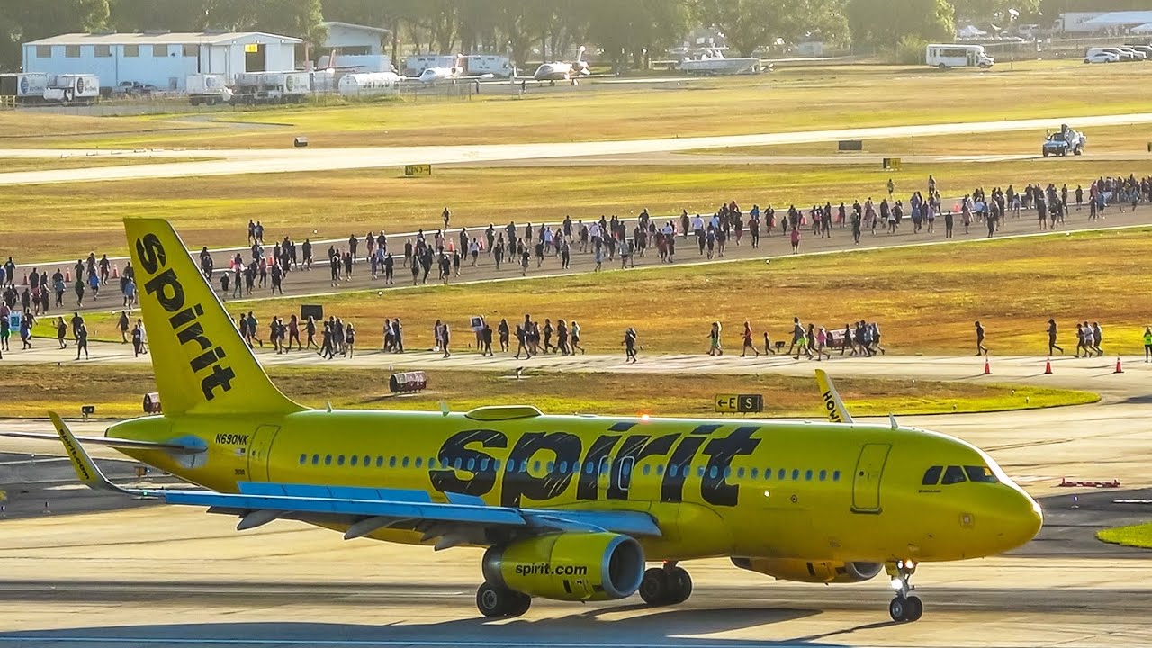 Runway Filled with People Sunrise Rush Spotting TPA - YouTube