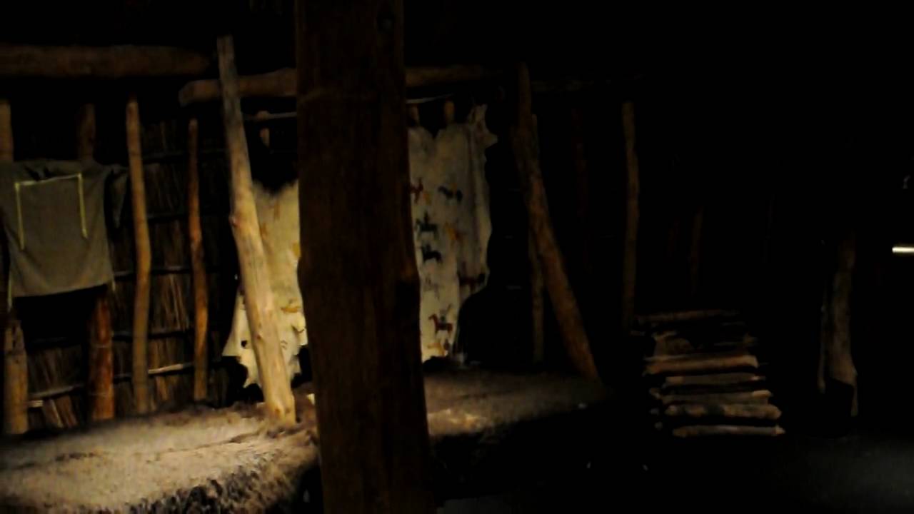 The Field Museum - Pawnee Earth Lodge - YouTube