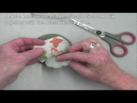 How to make an easy fabric brooch - YouTube
